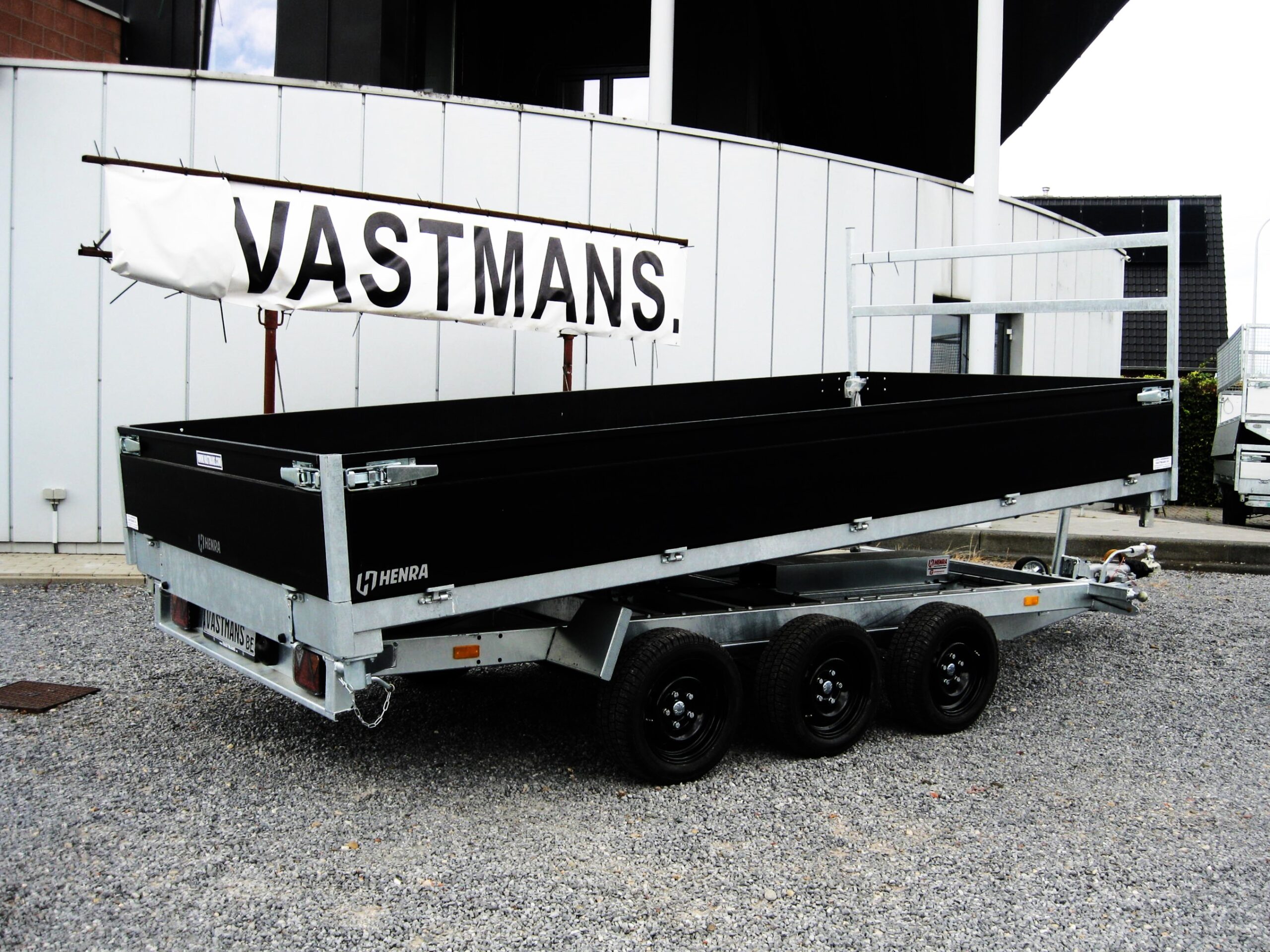 Henra Kipper drieasser 4mx2m 3.500kg Black Label /// Voorradig ...